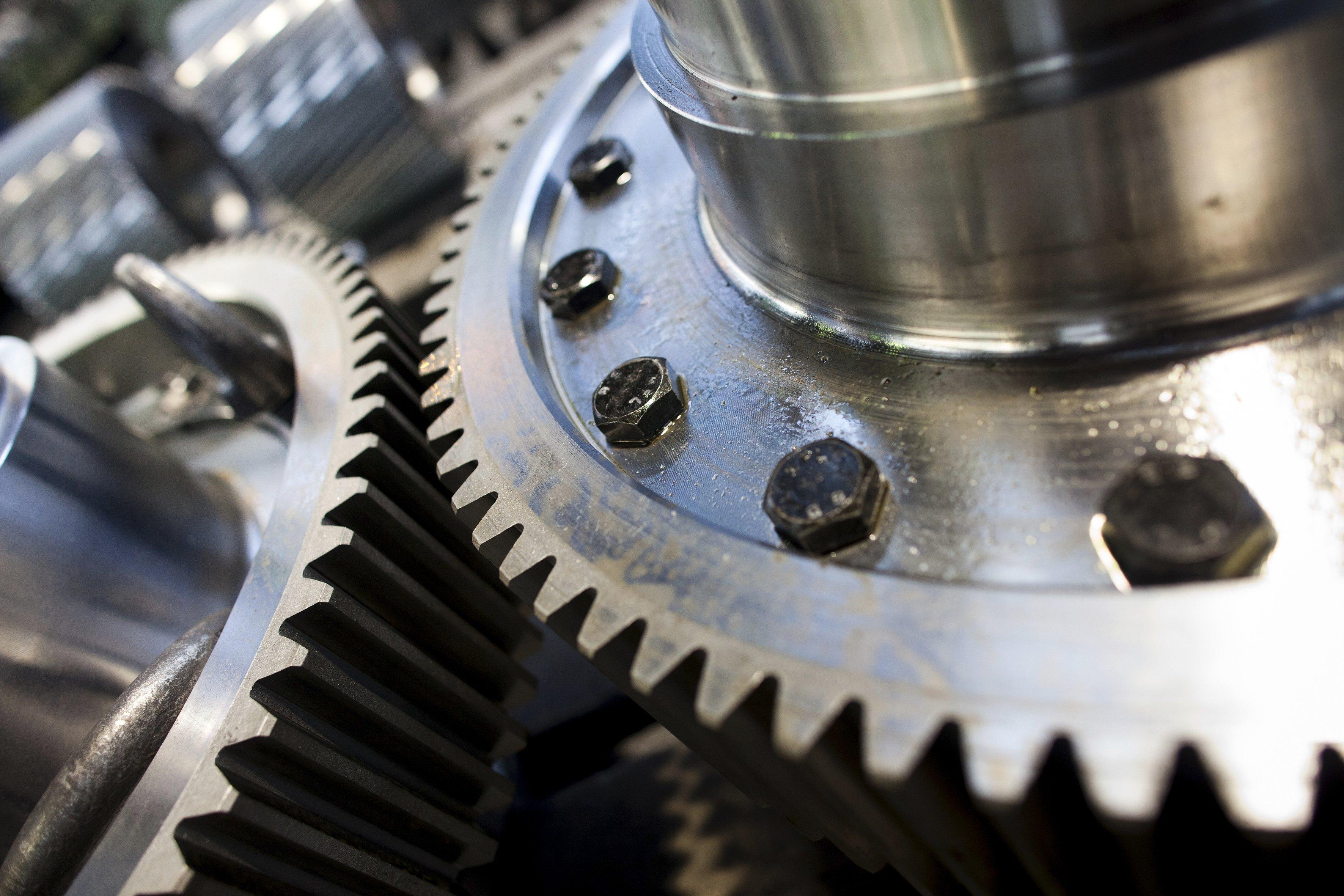INDUSTRIAL MAINTENANCE